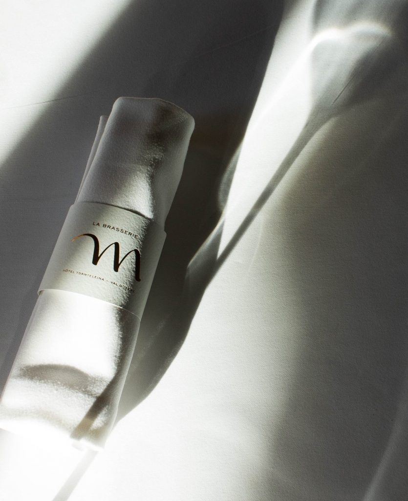 The M Bar, cocktails and aperitif at the Tsanteleina hotel in Val d'Isère